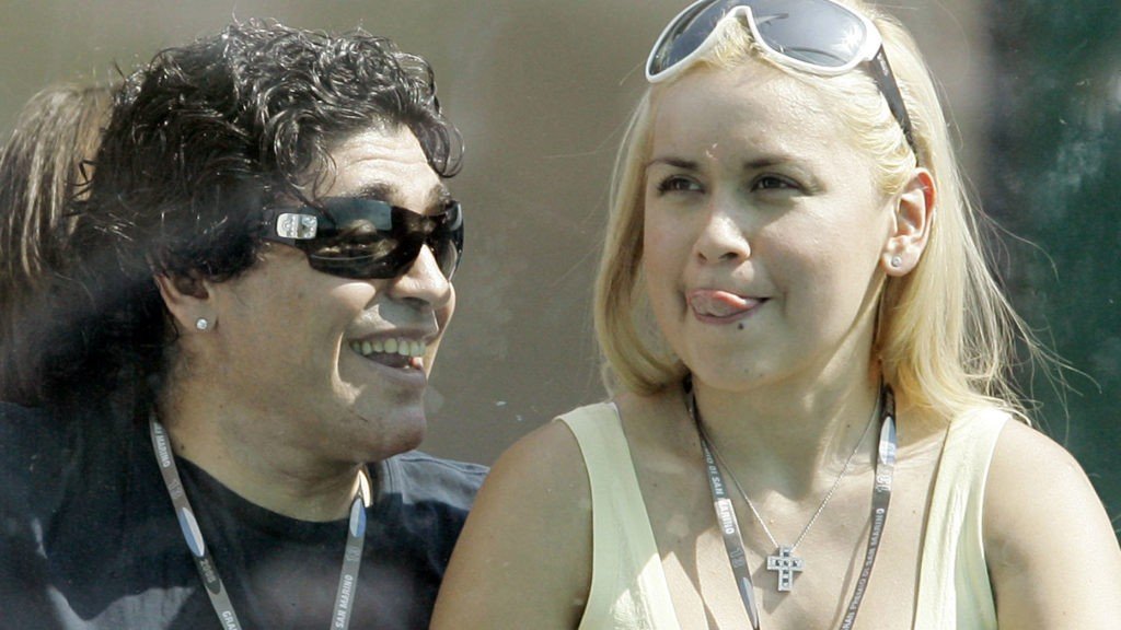MARADONA. Viaja con Verónica Ojeda y Dieguito a México. - PuntoSeguido ...
