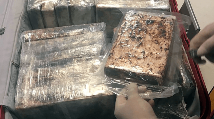 Ezeiza Secuestraron Más De 250 Kilos De Cocaína En Valijas